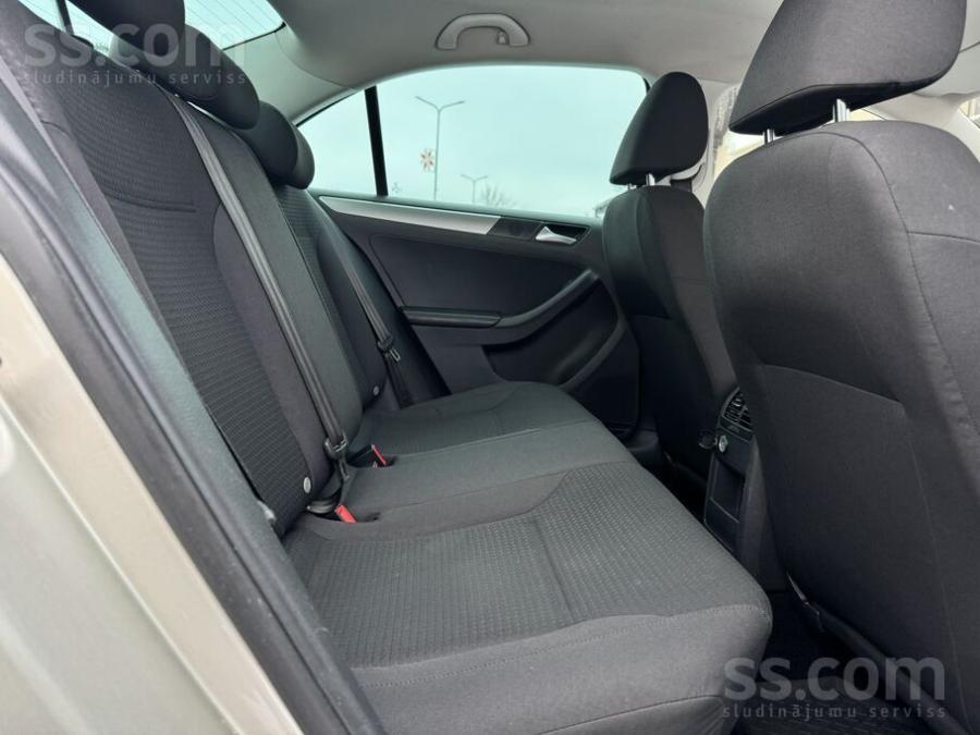 Brūns Volkswagen Jetta 2015 Tukums, ar dzinēja tilpumu 2.00 L un nobraukumu 257 tūkst. km par 4900 €, foto 8 vietnē AUTOMOTO.COM.LV