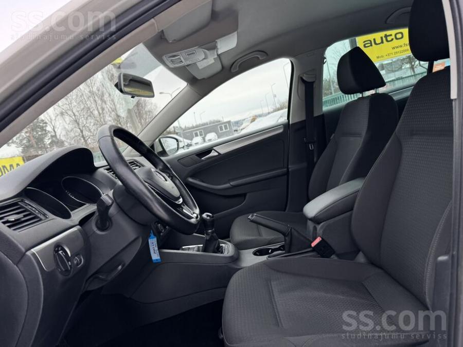Brūns Volkswagen Jetta 2015 Tukums, ar dzinēja tilpumu 2.00 L un nobraukumu 257 tūkst. km par 4900 €, foto 9 vietnē AUTOMOTO.COM.LV