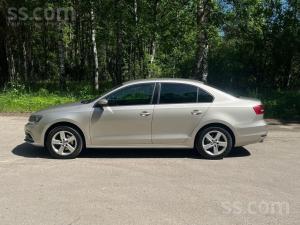 Brūns Volkswagen Jetta 2015 Rīga, ar dzinēja tilpumu 1.40 L un nobraukumu 0 tūkst. km par 5199 €, foto 3 vietnē AUTOMOTO.COM.LV
