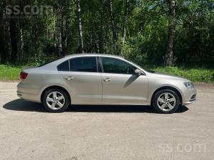 Brūns Volkswagen Jetta 2015 Rīga, ar dzinēja tilpumu 1.40 L un nobraukumu 0 tūkst. km par 5199 €, foto 7 vietnē AUTOMOTO.COM.LV