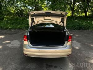 Brūns Volkswagen Jetta 2015 Rīga, ar dzinēja tilpumu 1.40 L un nobraukumu 0 tūkst. km par 5199 €, foto 21 vietnē AUTOMOTO.COM.LV