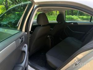 Brūns Volkswagen Jetta 2015 Rīga, ar dzinēja tilpumu 1.40 L un nobraukumu 0 tūkst. km par 5199 €, foto 22 vietnē AUTOMOTO.COM.LV