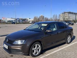 Brūns Volkswagen Jetta 2015 Rīga, ar dzinēja tilpumu 2.00 L un nobraukumu 201 tūkst. km par 7500 €, foto 3 vietnē AUTOMOTO.COM.LV