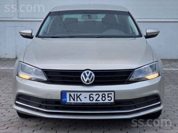Brūns Volkswagen Jetta 2015 Rīga, ar dzinēja tilpumu 1.40 L un nobraukumu 235 tūkst. km par 4850 €, foto 2 vietnē AUTOMOTO.COM.LV