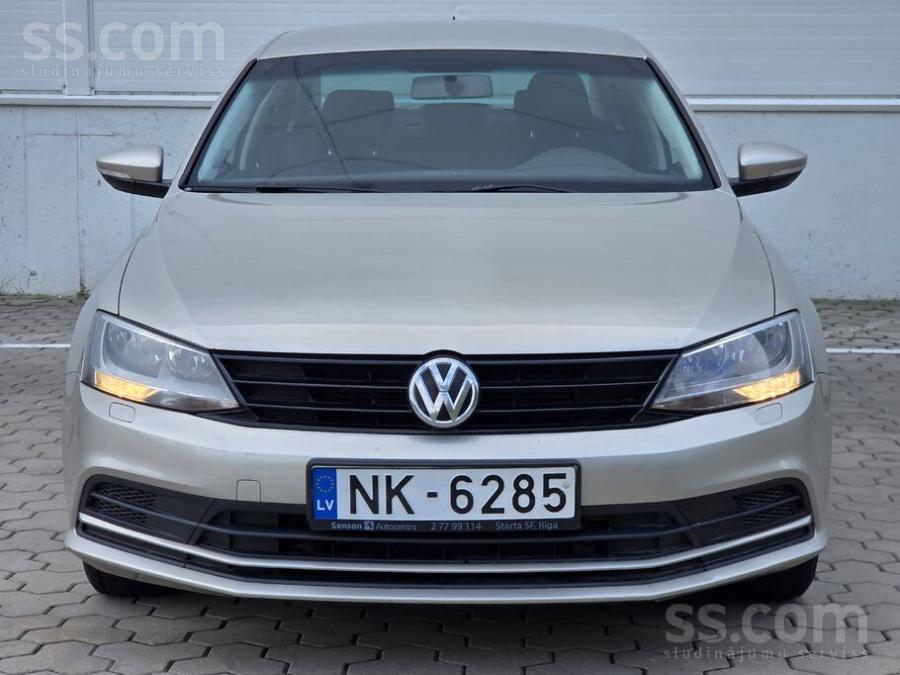 Brown Volkswagen Jetta 2015 in Riga, with an engine capacity of 1.40 L and mileage of 235 thousand km for 4850 €, photo 3 on AUTOMOTO.COM.LV
