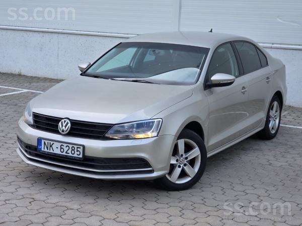 Brūns Volkswagen Jetta 2015 Rīga, ar dzinēja tilpumu 1.40 L un nobraukumu 235 tūkst. km par 4850 €, foto 3 vietnē AUTOMOTO.COM.LV