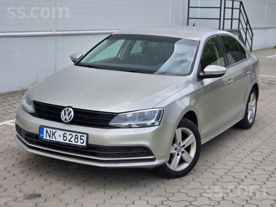 Brown Volkswagen Jetta 2015 in Riga, with an engine capacity of 1.40 L and mileage of 235 thousand km for 4850 €, photo 6 on AUTOMOTO.COM.LV