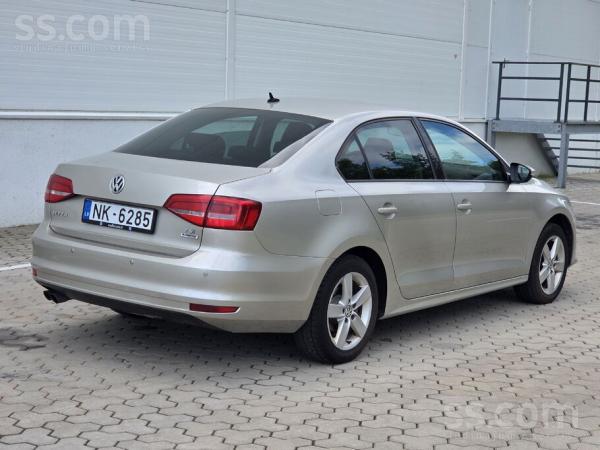 Brūns Volkswagen Jetta 2015 Rīga, ar dzinēja tilpumu 1.40 L un nobraukumu 235 tūkst. km par 4850 €, foto 7 vietnē AUTOMOTO.COM.LV