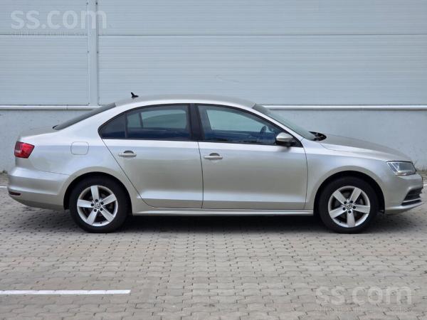 Brūns Volkswagen Jetta 2015 Rīga, ar dzinēja tilpumu 1.40 L un nobraukumu 235 tūkst. km par 4850 €, foto 9 vietnē AUTOMOTO.COM.LV