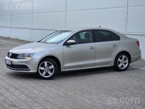 Brown Volkswagen Jetta 2015 in Riga, with an engine capacity of 1.40 L and mileage of 235 thousand km for 4850 €, photo 14 on AUTOMOTO.COM.LV