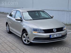 Brown Volkswagen Jetta 2015 in Riga, with an engine capacity of 1.40 L and mileage of 235 thousand km for 4850 €, photo 22 on AUTOMOTO.COM.LV