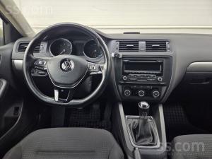 Brown Volkswagen Jetta 2015 in Riga, with an engine capacity of 1.40 L and mileage of 235 thousand km for 4850 €, photo 28 on AUTOMOTO.COM.LV