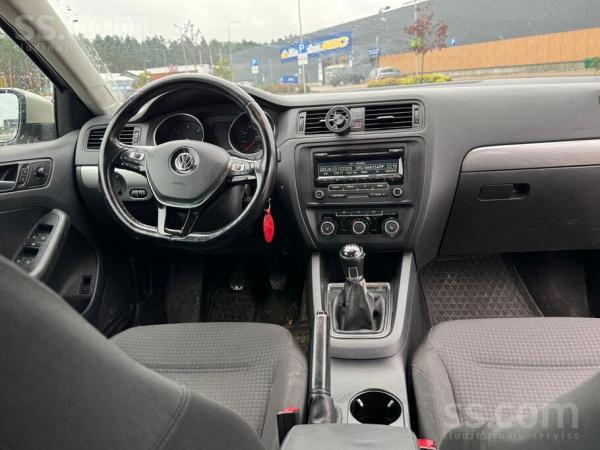 Brūns Volkswagen Jetta 2015 Rīga, ar dzinēja tilpumu 2.00 L un nobraukumu 262 tūkst. km par 4600 €, foto 7 vietnē AUTOMOTO.COM.LV