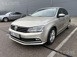 Brown Volkswagen Jetta 2015 in Riga, with an engine capacity of 2.00 L and mileage of 185 thousand km for 5100 €, photo 4 on AUTOMOTO.COM.LV