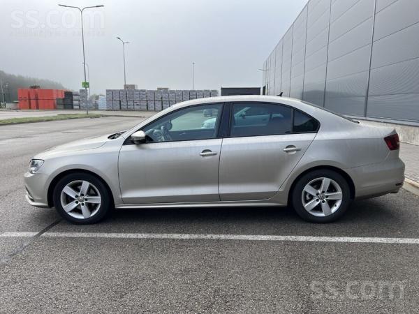 Brūns Volkswagen Jetta 2015 Rīga, ar dzinēja tilpumu 2.00 L un nobraukumu 185 tūkst. km par 5100 €, foto 5 vietnē AUTOMOTO.COM.LV