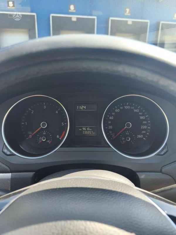 Brūns Volkswagen Jetta 2016 Kauņa, ar dzinēja tilpumu 1.97 L un nobraukumu 337 tūkst. km par 3600 €, foto 9 vietnē AUTOMOTO.COM.LV