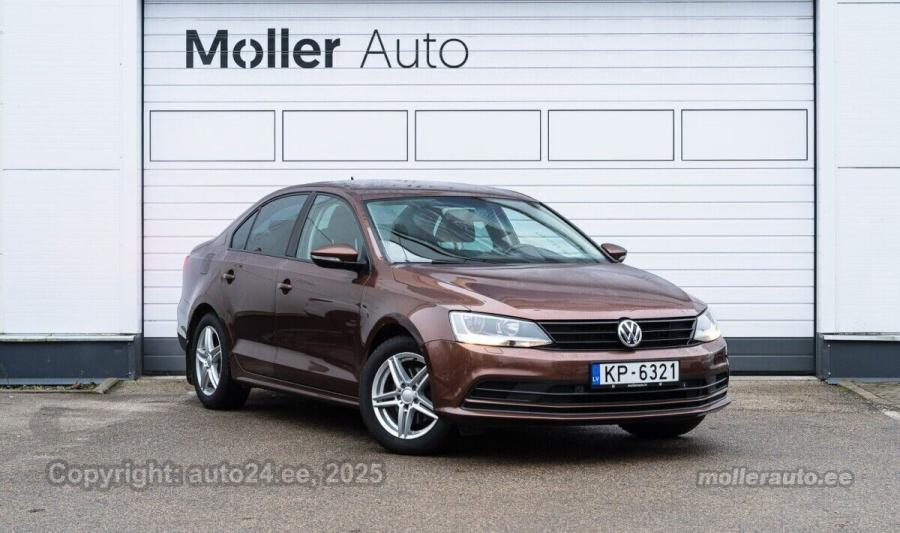 Brown Volkswagen Jetta 2017 in Riga, with an engine capacity of 1.40 L and mileage of 93 thousand km for 9550 €, photo 2 on AUTOMOTO.COM.LV