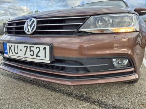 Brown Volkswagen Jetta 2017 in Riga, with an engine capacity of 2.00 L and mileage of 122 thousand km for 6800 €, photo 3 on AUTOMOTO.COM.LV