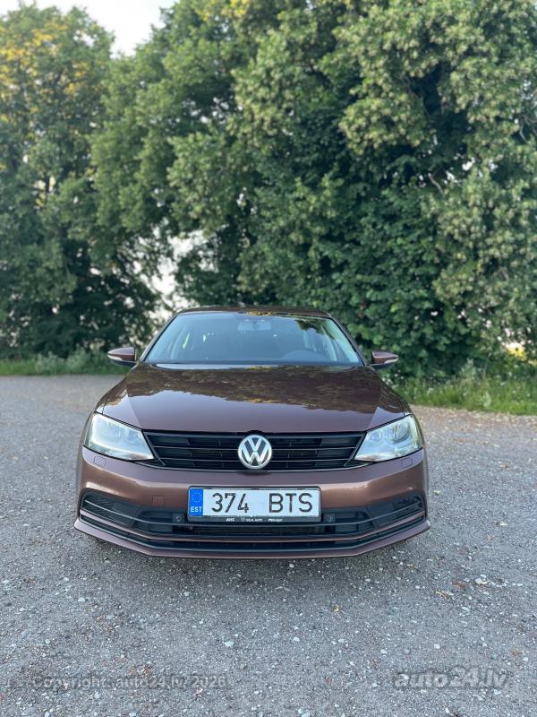 Brown Volkswagen Jetta 2017 in Tallinn, with an engine capacity of 1.40 L and mileage of 179 thousand km for 9500 €, photo 3 on AUTOMOTO.COM.LV