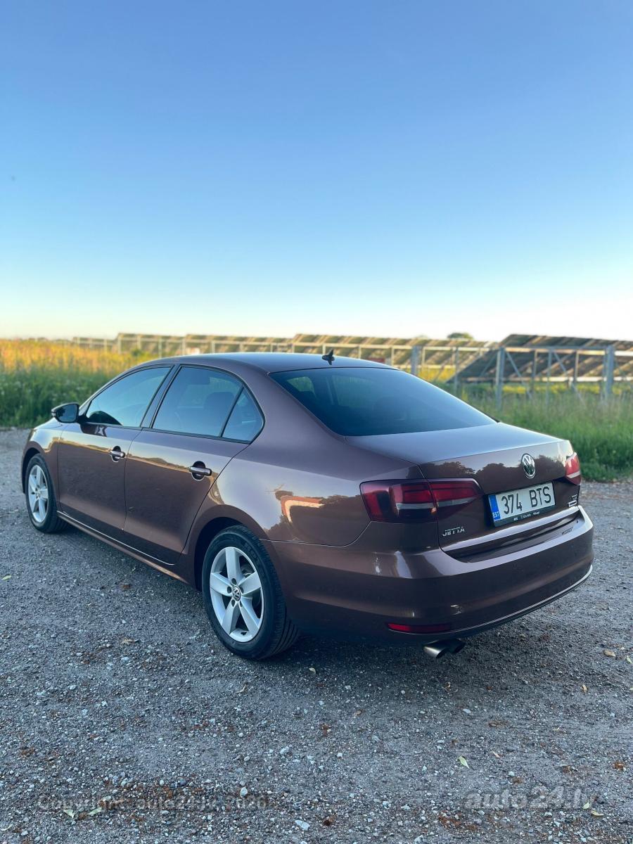 Brown Volkswagen Jetta 2017 in Tallinn, with an engine capacity of 1.40 L and mileage of 179 thousand km for 9500 €, photo 8 on AUTOMOTO.COM.LV