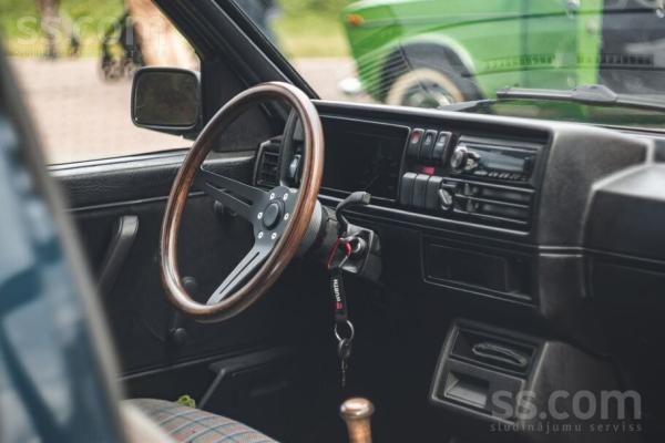 Zaļš Volkswagen Jetta 1986 Rīga, ar dzinēja tilpumu 1.30 L un nobraukumu 60 tūkst. km par 3500 €, foto 4 vietnē AUTOMOTO.COM.LV