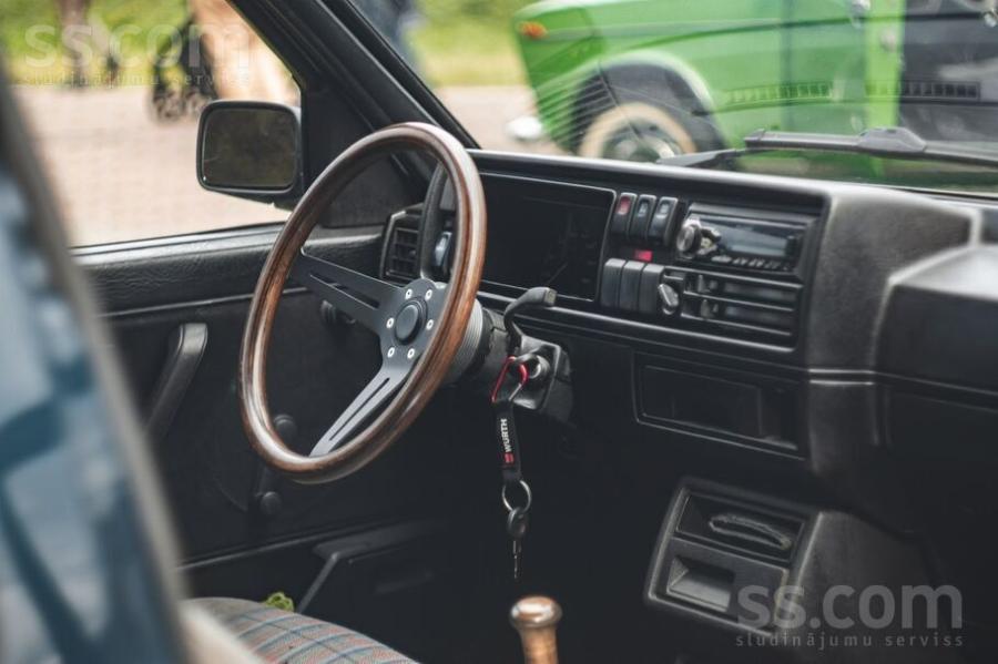 Zaļš Volkswagen Jetta 1986 Rīga, ar dzinēja tilpumu 1.30 L un nobraukumu 60 tūkst. km par 3500 €, foto 5 vietnē AUTOMOTO.COM.LV