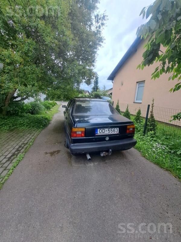 Green Volkswagen Jetta 1990 in Riga, with an engine capacity of 1.80 L and mileage of 300 thousand km for 600 €, photo 2 on AUTOMOTO.COM.LV