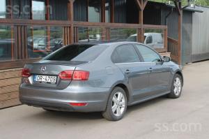 Pelēks Volkswagen Jetta 2013 Rīga, ar dzinēja tilpumu 1.40 L un nobraukumu 0 tūkst. km par 6750 €, foto 6 vietnē AUTOMOTO.COM.LV