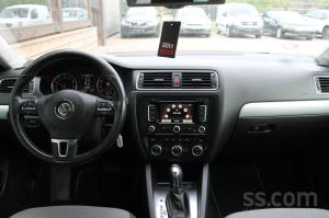 Pelēks Volkswagen Jetta 2013 Rīga, ar dzinēja tilpumu 1.40 L un nobraukumu 0 tūkst. km par 6750 €, foto 11 vietnē AUTOMOTO.COM.LV
