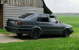 Pelēks Volkswagen Jetta 1986 Liepāja, ar dzinēja tilpumu 1.90 L un nobraukumu 278 tūkst. km par 1800 €, foto 5 vietnē AUTOMOTO.COM.LV
