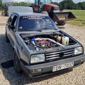 Pelēks Volkswagen Jetta 1986 Liepāja, ar dzinēja tilpumu 1.90 L un nobraukumu 278 tūkst. km par 1500 €, foto 3 vietnē AUTOMOTO.COM.LV
