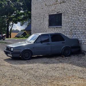 Pelēks Volkswagen Jetta 1986 Liepāja, ar dzinēja tilpumu 1.90 L un nobraukumu 278 tūkst. km par 1500 €, foto 5 vietnē AUTOMOTO.COM.LV