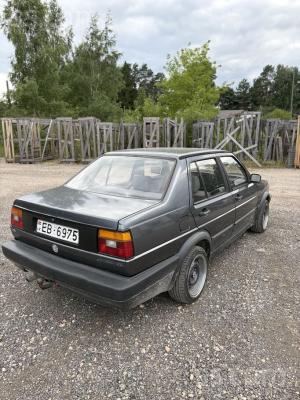 Grey Volkswagen Jetta 1989 in Ogre, with an engine capacity of 1.60 L and mileage of 300 thousand km for 1000 €, photo 4 on AUTOMOTO.COM.LV