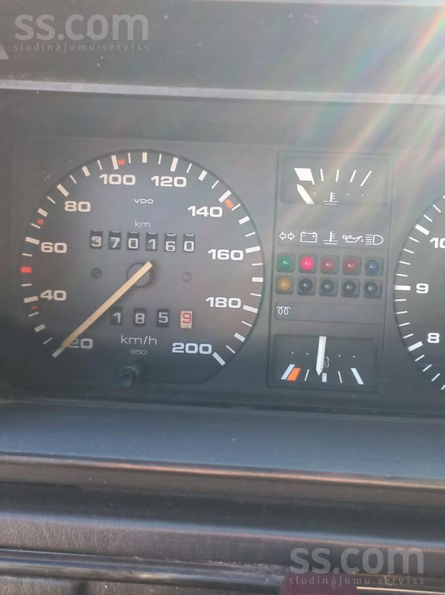 Pelēks Volkswagen Jetta 1991 Daugavpils, ar dzinēja tilpumu 1.60 L un nobraukumu 370 tūkst. km par 1600 €, foto 9 vietnē AUTOMOTO.COM.LV