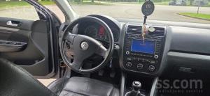 Grey Volkswagen Jetta 2005 in Bauska, with an engine capacity of 1.90 L and mileage of 264 thousand km for 2100 €, photo 9 on AUTOMOTO.COM.LV