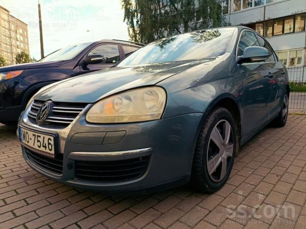Volkswagen Jetta 2005 in Riga on AUTOMOTO.COM.LV Grey Volkswagen Jetta 2005 in Riga, with an engine capacity of 1.90 L and mileage of 431 thousand km for 1380 €, photo 1 on AUTOMOTO.COM.LV