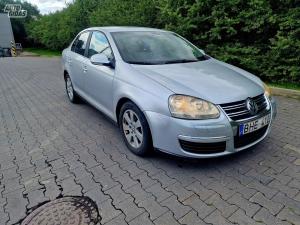 Pelēks Volkswagen Jetta 2006 Kaišiadorys, ar dzinēja tilpumu 1.90 L un nobraukumu 270 tūkst. km par 1500 €, foto 3 vietnē AUTOMOTO.COM.LV