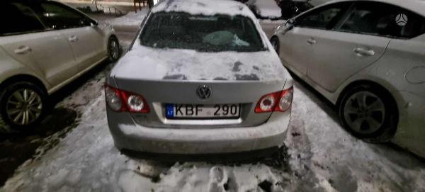 Grey Volkswagen Jetta 2006 in Vilnius, with an engine capacity of 1.60 L and mileage of 211 thousand km for 800 €, photo 2 on AUTOMOTO.COM.LV