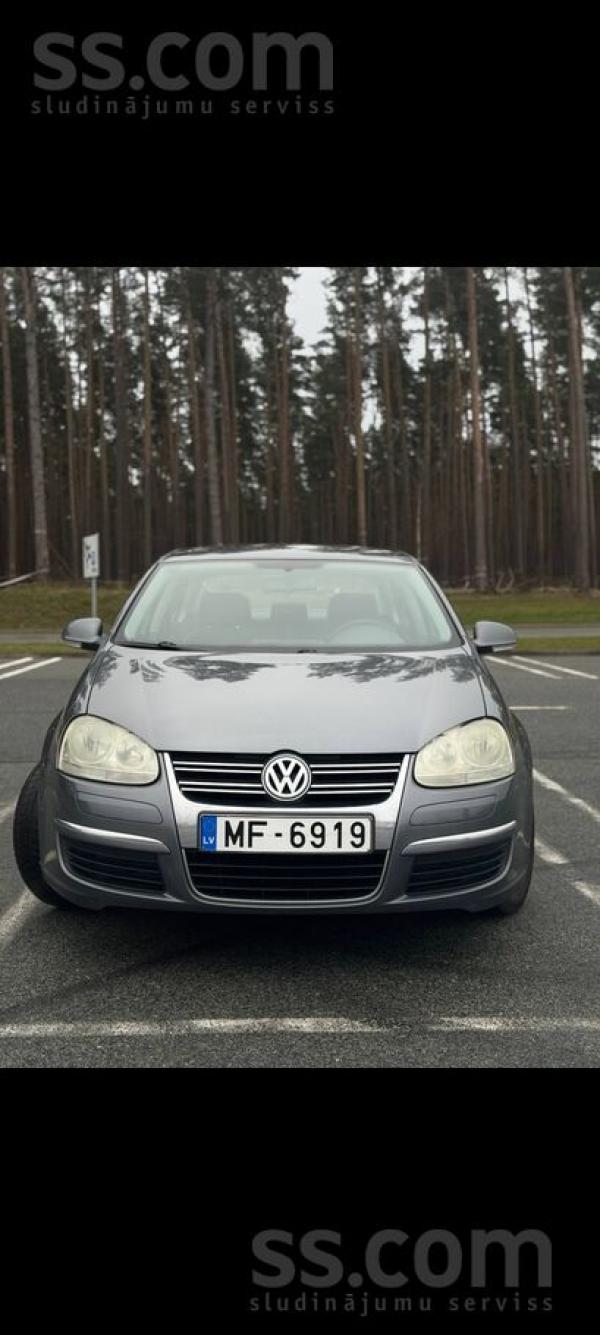 Grey Volkswagen Jetta 2006 in Riga, with an engine capacity of 1.60 L and mileage of 355 thousand km for 2000 €, photo 2 on AUTOMOTO.COM.LV