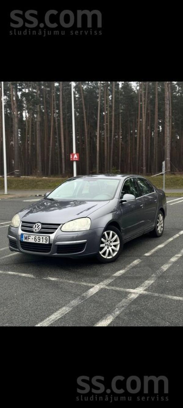 Grey Volkswagen Jetta 2006 in Riga, with an engine capacity of 1.60 L and mileage of 355 thousand km for 1600 €, photo 1 on AUTOMOTO.COM.LV