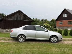 Grey Volkswagen Jetta 2006 in Gulbene, with an engine capacity of 1.90 L and mileage of 390 thousand km for 900 €, photo 5 on AUTOMOTO.COM.LV