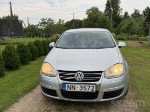 Grey Volkswagen Jetta 2006 in Gulbene, with an engine capacity of 1.90 L and mileage of 390 thousand km for 900 €, photo 6 on AUTOMOTO.COM.LV