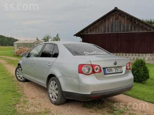 Grey Volkswagen Jetta 2006 in Gulbene, with an engine capacity of 1.90 L and mileage of 390 thousand km for 900 €, photo 9 on AUTOMOTO.COM.LV