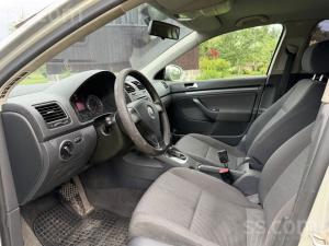 Grey Volkswagen Jetta 2006 in Gulbene, with an engine capacity of 1.90 L and mileage of 390 thousand km for 900 €, photo 11 on AUTOMOTO.COM.LV