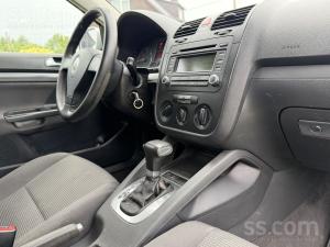 Grey Volkswagen Jetta 2006 in Gulbene, with an engine capacity of 1.90 L and mileage of 390 thousand km for 900 €, photo 14 on AUTOMOTO.COM.LV