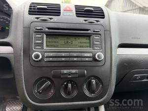 Grey Volkswagen Jetta 2006 in Gulbene, with an engine capacity of 1.90 L and mileage of 390 thousand km for 900 €, photo 17 on AUTOMOTO.COM.LV