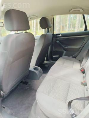 Pelēks Volkswagen Jetta 2006 Rīga, ar dzinēja tilpumu 1.60 L un nobraukumu 200 tūkst. km par 750 €, foto 9 vietnē AUTOMOTO.COM.LV