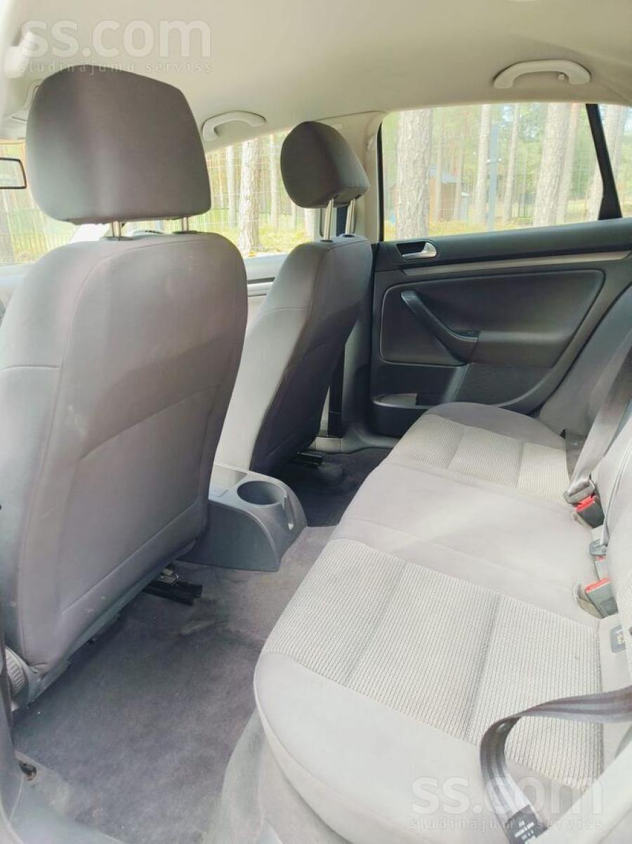 Pelēks Volkswagen Jetta 2006 Rīga, ar dzinēja tilpumu 1.60 L un nobraukumu 200 tūkst. km par 750 €, foto 9 vietnē AUTOMOTO.COM.LV