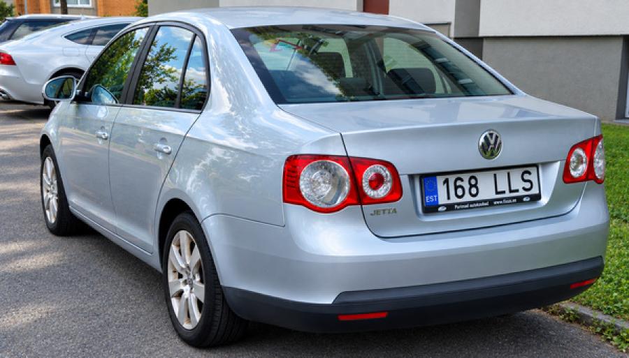 Серый Фольксваген Джетта 2006 в Йыхви, объемом двигателя 1.60 л и пробегом 233 тыс. км за 2000 €, фото 4 на AUTOMOTO.COM.LV
