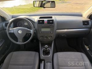 Pelēks Volkswagen Jetta 2006 Daugavpils, ar dzinēja tilpumu 1.60 L un nobraukumu 148 tūkst. km par 2500 €, foto 9 vietnē AUTOMOTO.COM.LV
